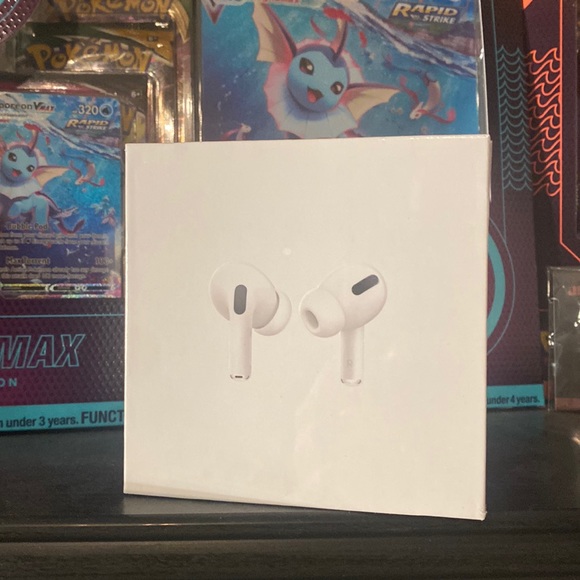 Apple | Headphones | Airpod Pros Gen Excellent Condition | Poshmark